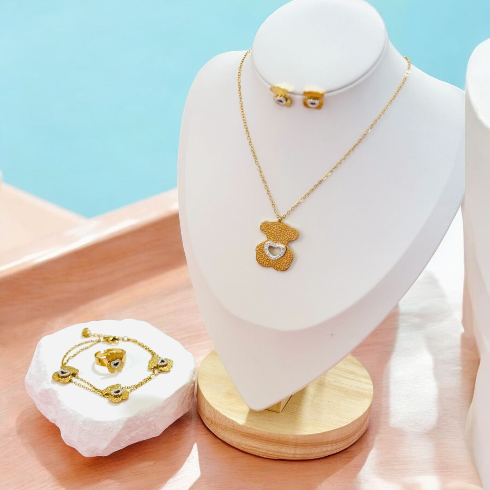 JUEGO COMPLETO TOUS CORAZON CRISTAL – Frida Joyería