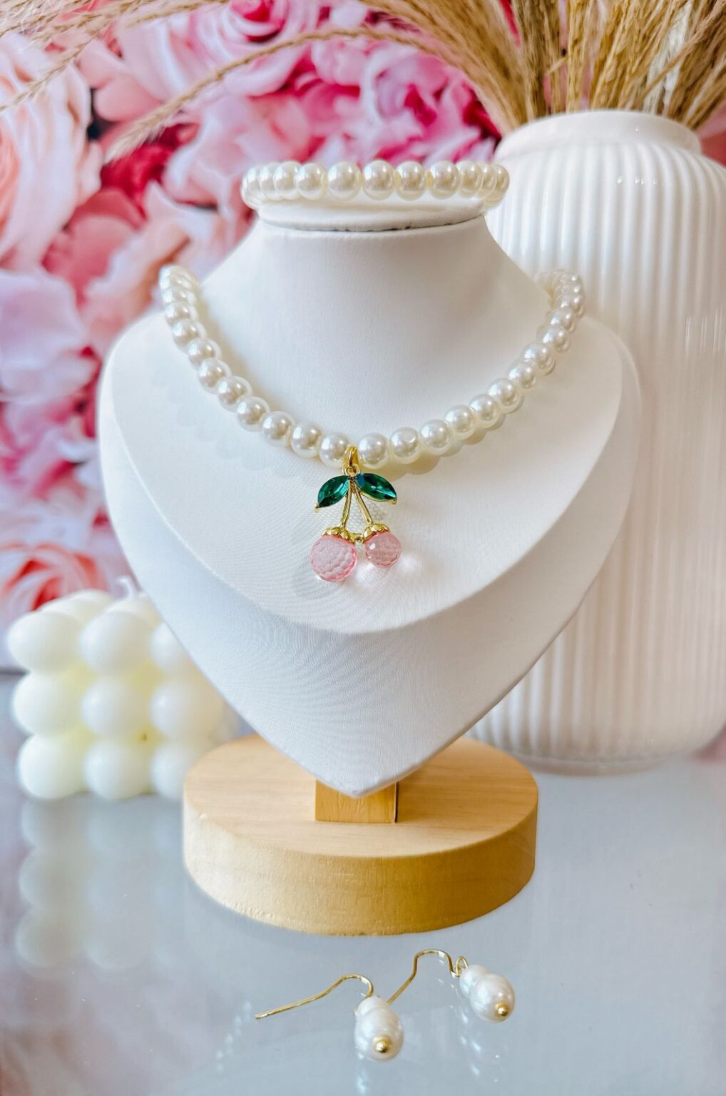 JUEGO COMPLETO PERLA CON CEREZA O FRESA – Frida Joyería