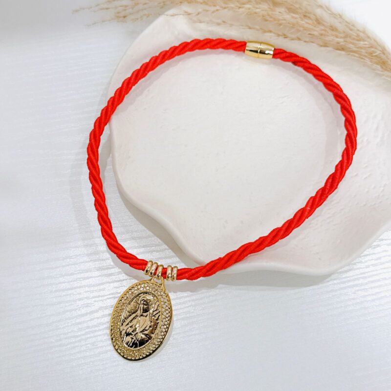 COLLAR CORDON ROJO CON IMAN VIRGEN DE GUADALUPE – Frida Joyería
