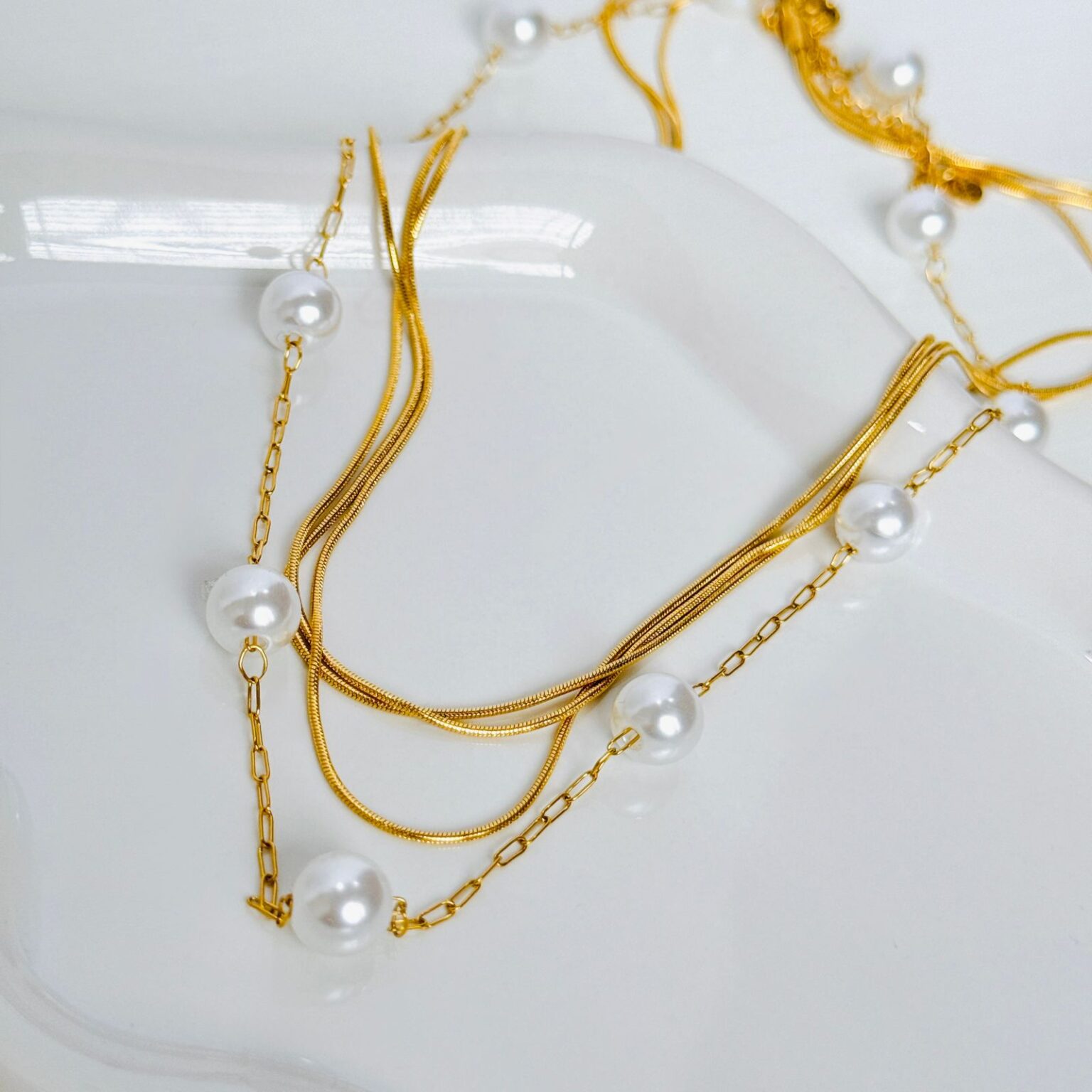 COLLAR PANZA DE VIBORA CON PERLA – Frida Joyería